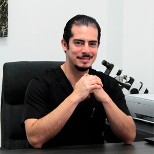Dr. Jesús Emmanuel Bolaños - Oftalmólogo - Undoctorparati.com