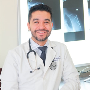 Dr. Carlos Alberto Romero Sosa - Traumatólogo y Ortopedista ...